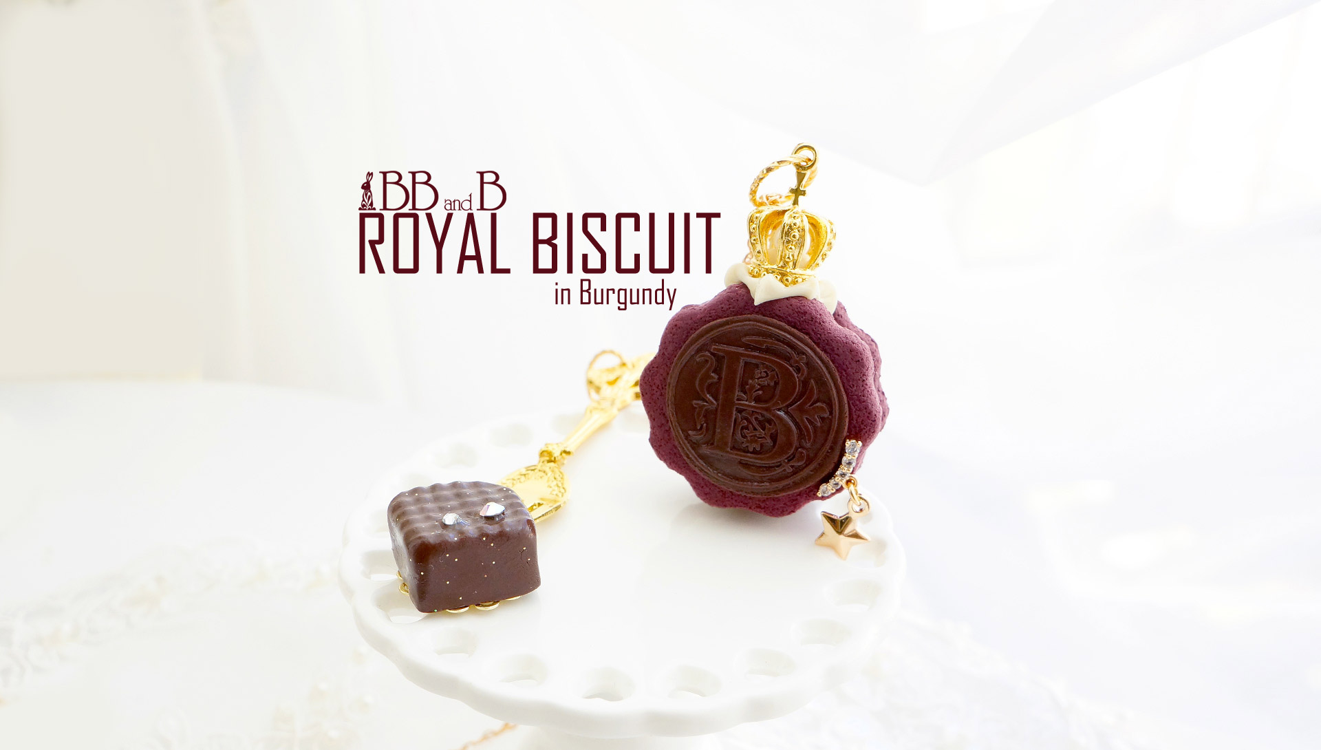 Royal Biscuit in Burgundy | BB and B